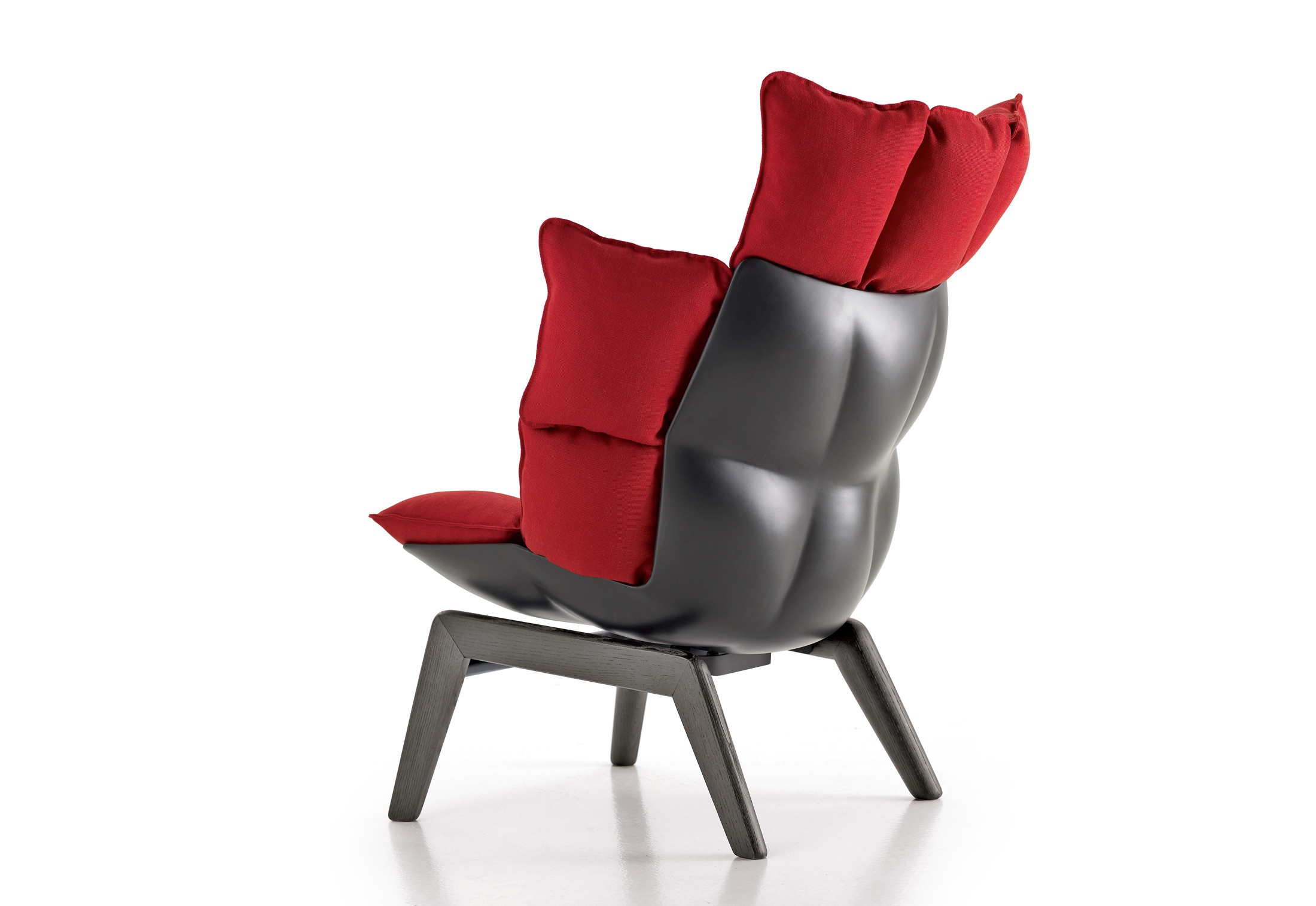 Chair frame made of aluminum in textile or leather upholstery Husk, B&B ...