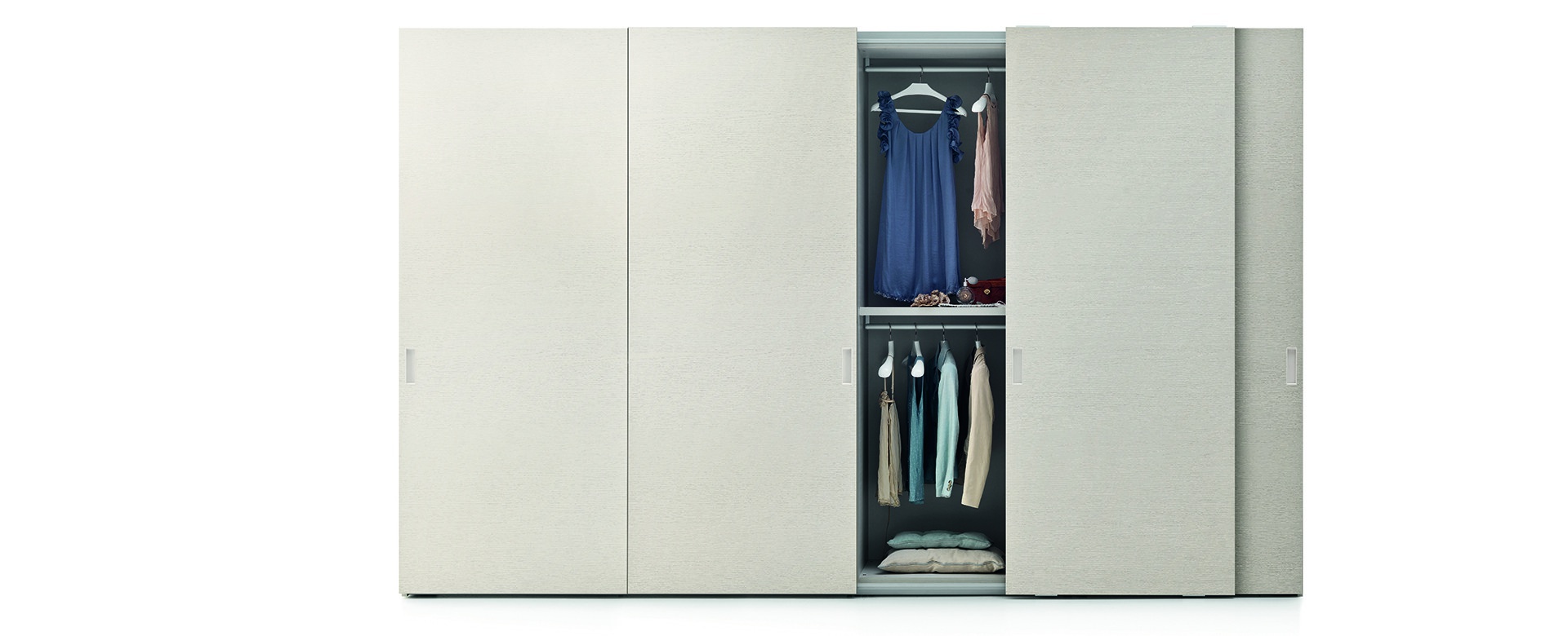 Walk-in closet system with wooden case and a sliding door Alfa Ynca ...